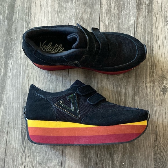 Volatile | Shoes | Vintage Platform Volatile Kicks Sneakers Size 7 ...